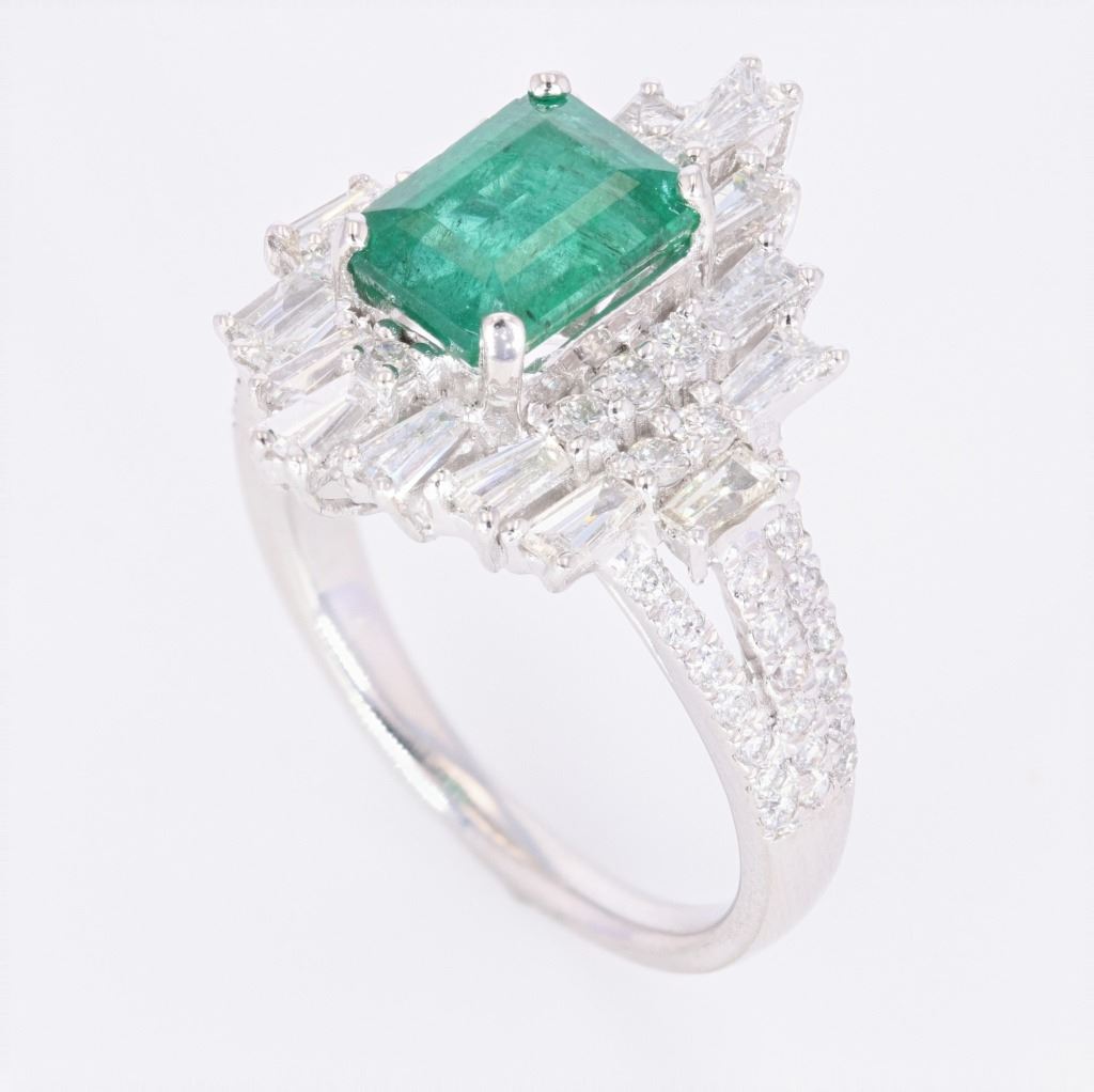 Great Gatsby Art Deco Emerald & VS2 Diamond Ring