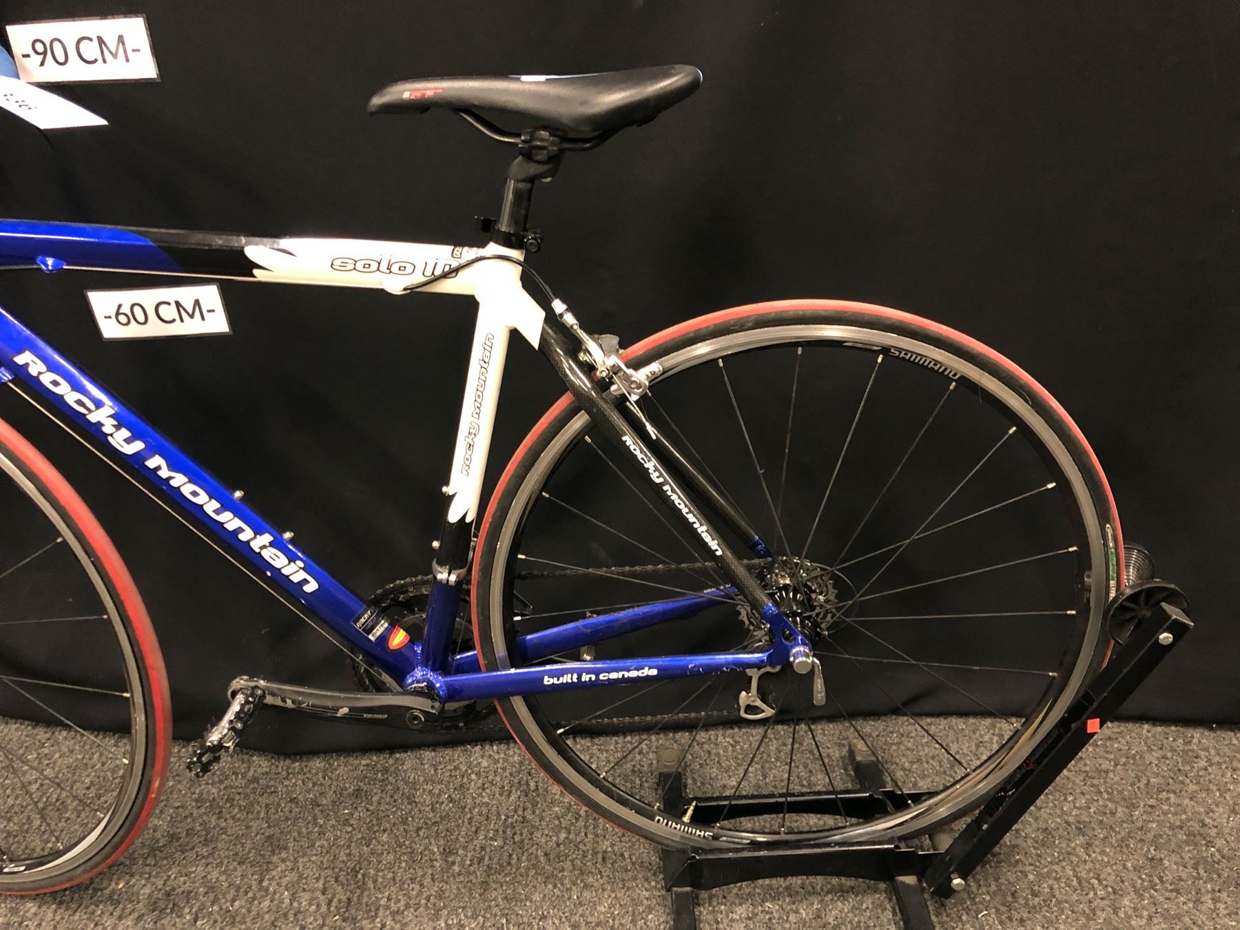 BLUE AND WHITE ROCKY MOUNTAIN SOLO 10 16 SPEED ROAD BIKE 52 CM FRAME BLUE AND WHITE ROCKY MOUNTAIN SOLO 10 16 SPEED ROAD BIKE 52 CM FRAME
