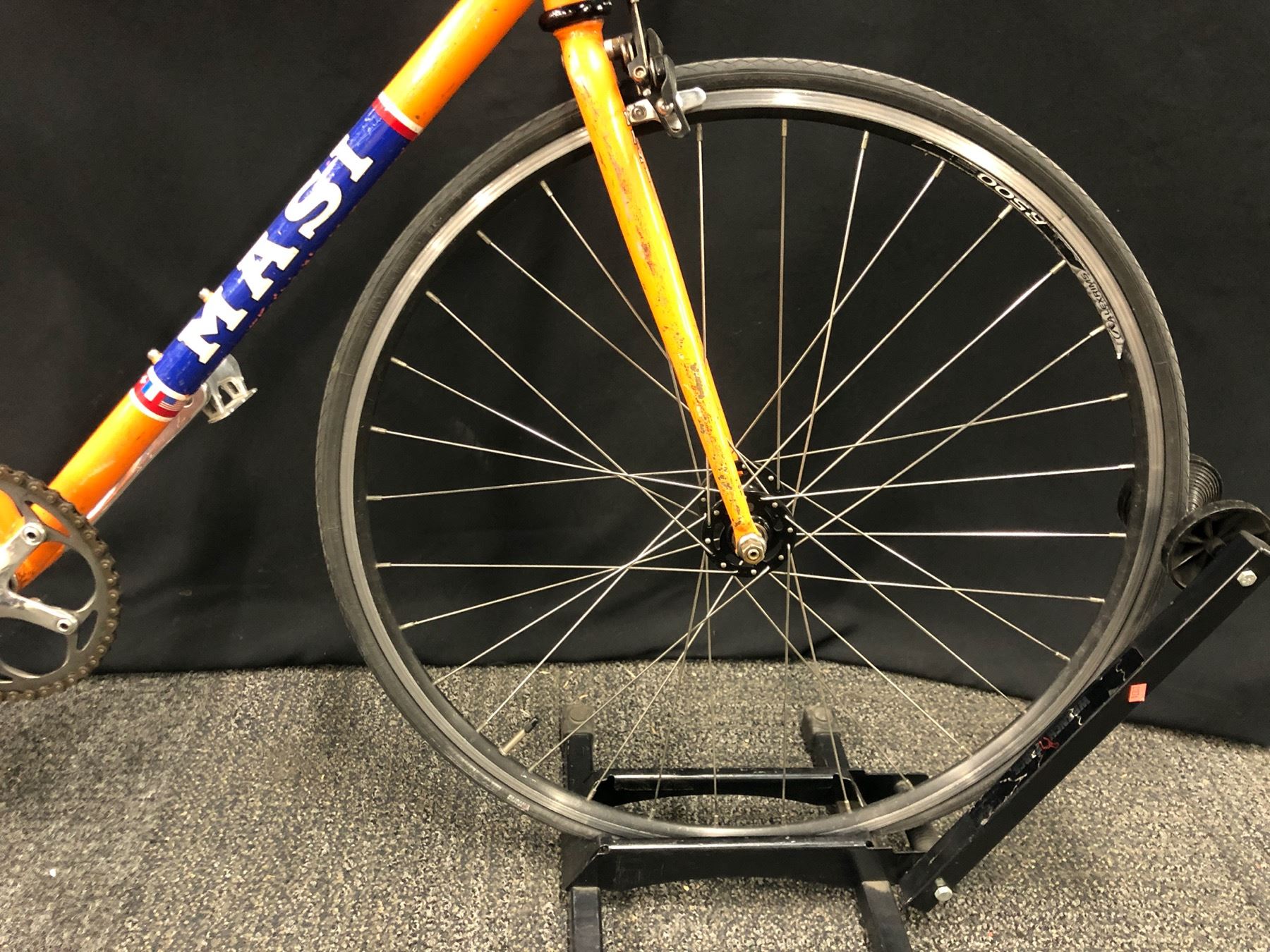 ORANGE MASI SINGLE SPEED ROAD BIKE 56 CM FRAME SIZE ORANGE MASI SINGLE SPEED ROAD BIKE 56 CM FRAME SIZE