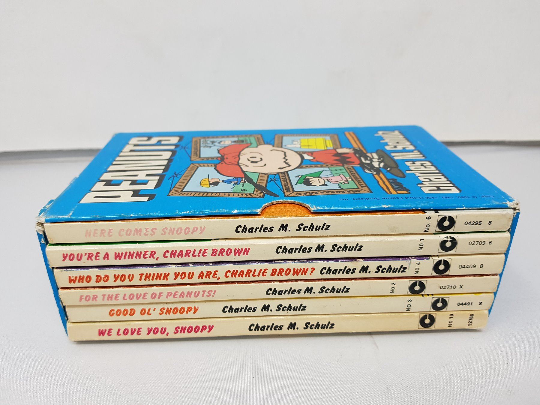 VINTAGE PEANUTS BOX SET (6 BOOKS)
