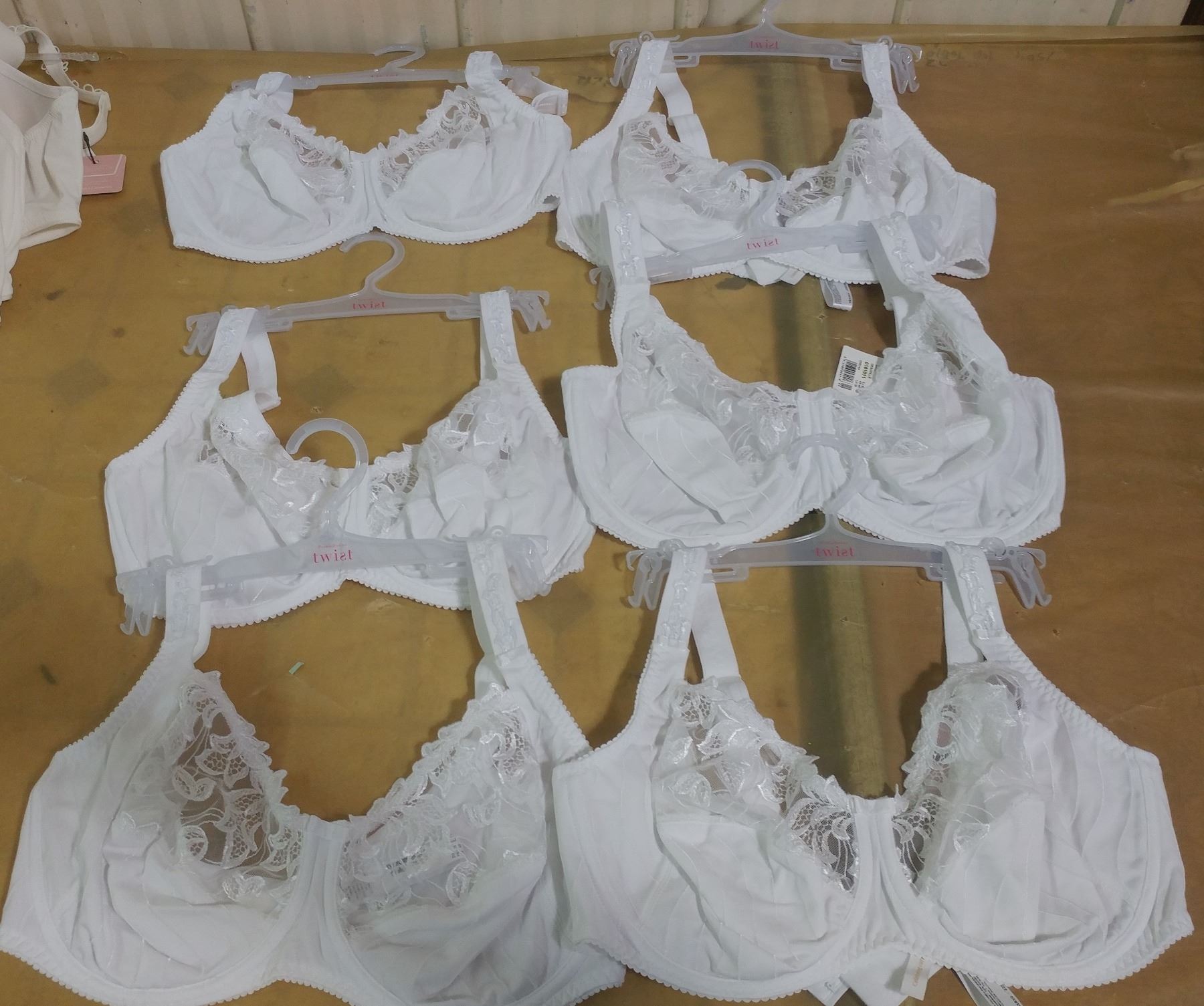 LOT OF SIX BRAS, ASSORTED SIZES (SIZES ON TAGS NOT CANADIAN) - Schmalz ...