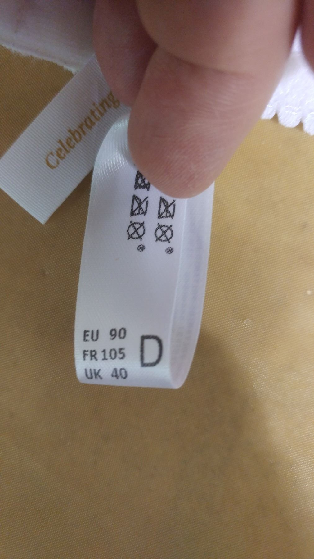 LOT OF SIX BRAS, ASSORTED SIZES (SIZES ON TAGS NOT CANADIAN) - Schmalz ...