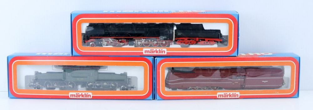 FLAT OF ASSORTED MODEL TRAINS.MARKLIN HO SCALE