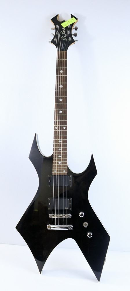 BC RICH REVENGE ELECTRIC AXE GUITAR. - Kastner Auctions