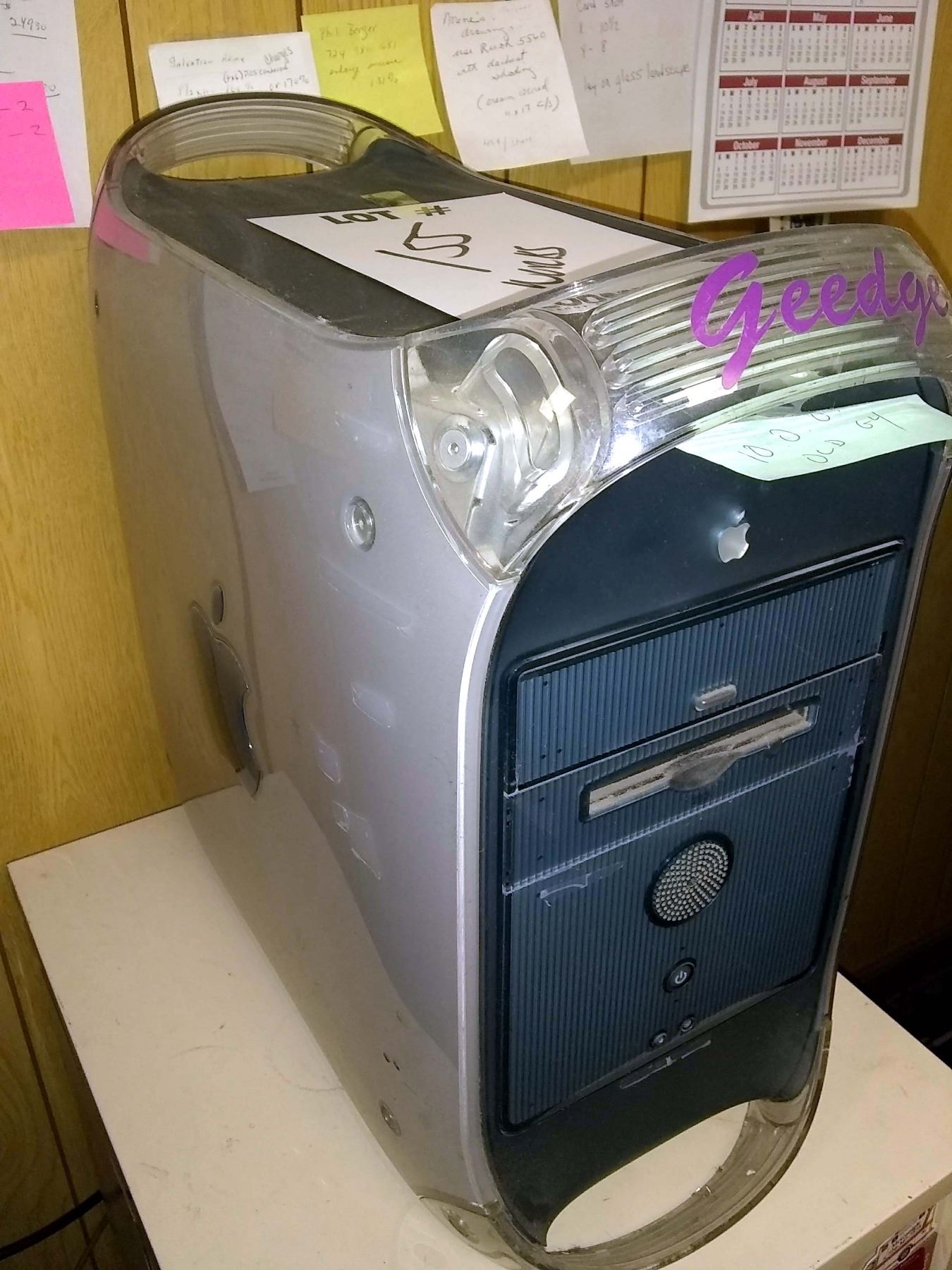 APPLE POWERMAC G4, W/ MOUSE, KEYBOARD, GEM MONITOR