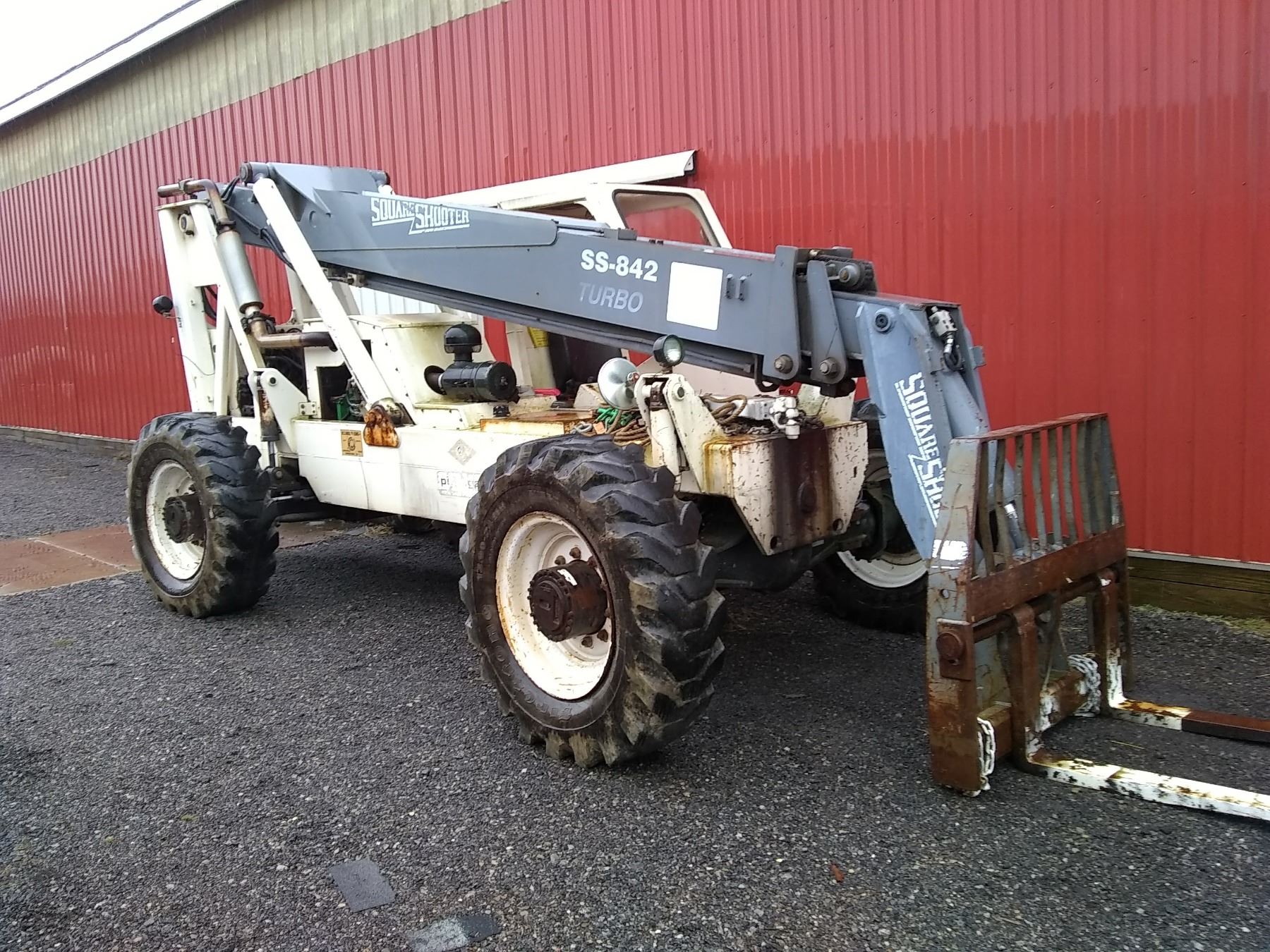 TREX TELESCOPING FORKLIFT S842