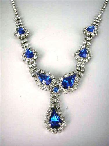A VINTAGE COSTUME SAPPHIRE AND DIAMOND NECKLACE