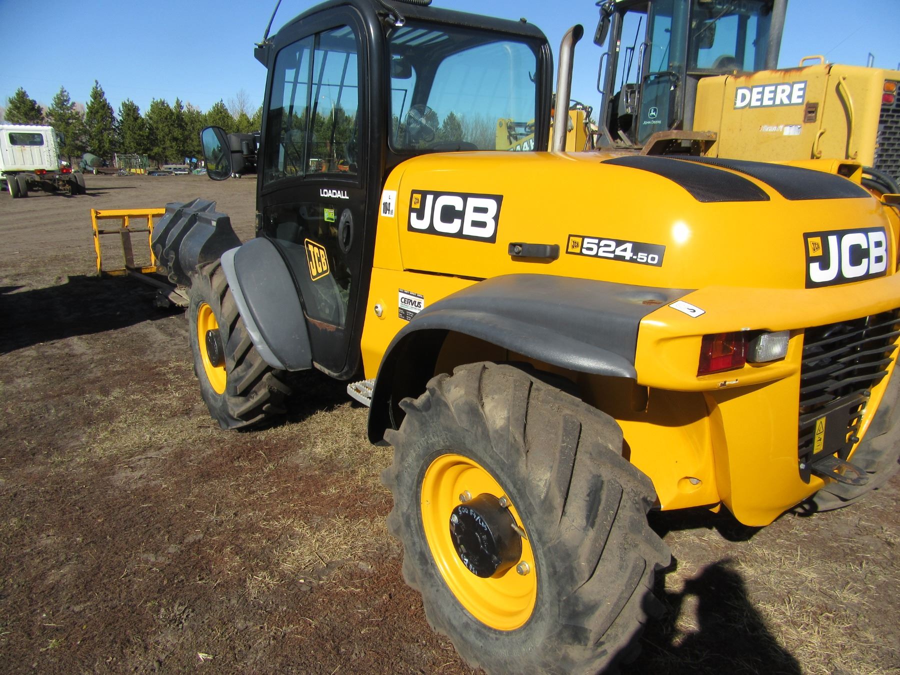 JCB 524-50 TELEHANDLER C/W FORKS, SMOOTH BUCKET & HYDRAULIC BOBCAT QUICK ATTACH