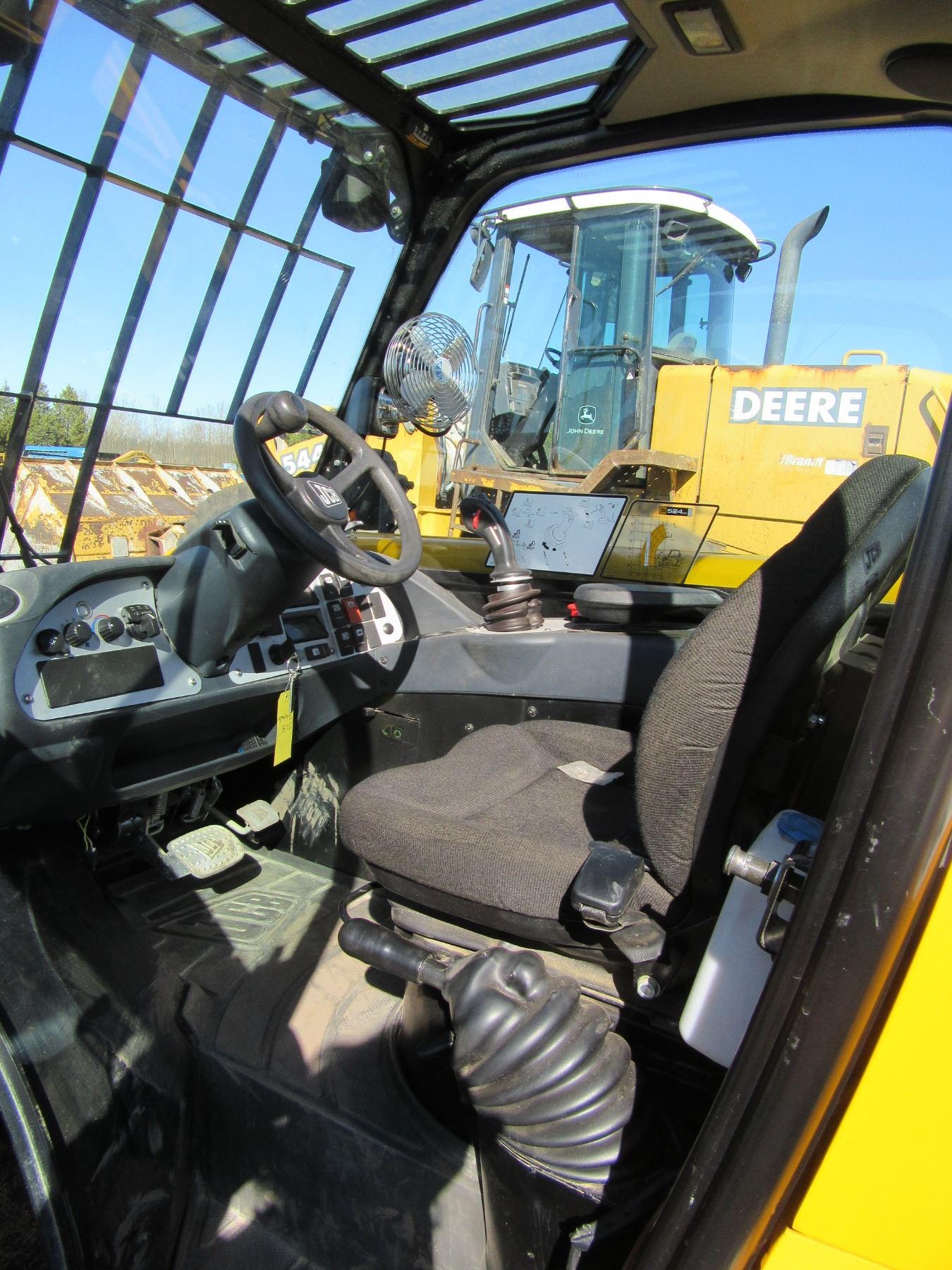 JCB 524-50 TELEHANDLER C/W FORKS, SMOOTH BUCKET & HYDRAULIC BOBCAT ...