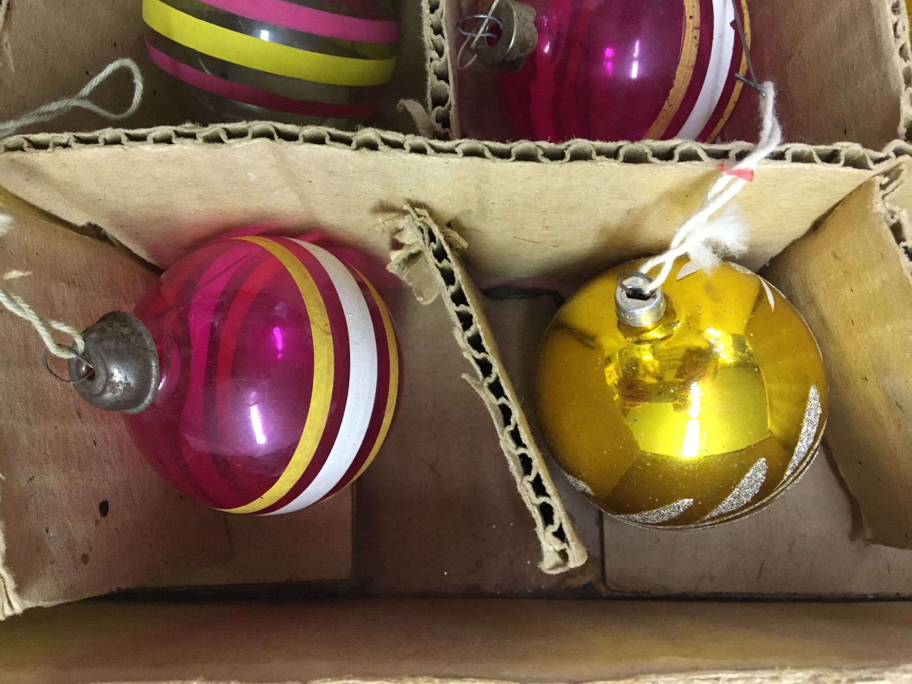VINTAGE CHRISTMAS TREE ORNAMENTS Schmalz Auctions vintage-christmas-tree-ornaments-schmalz-auctions