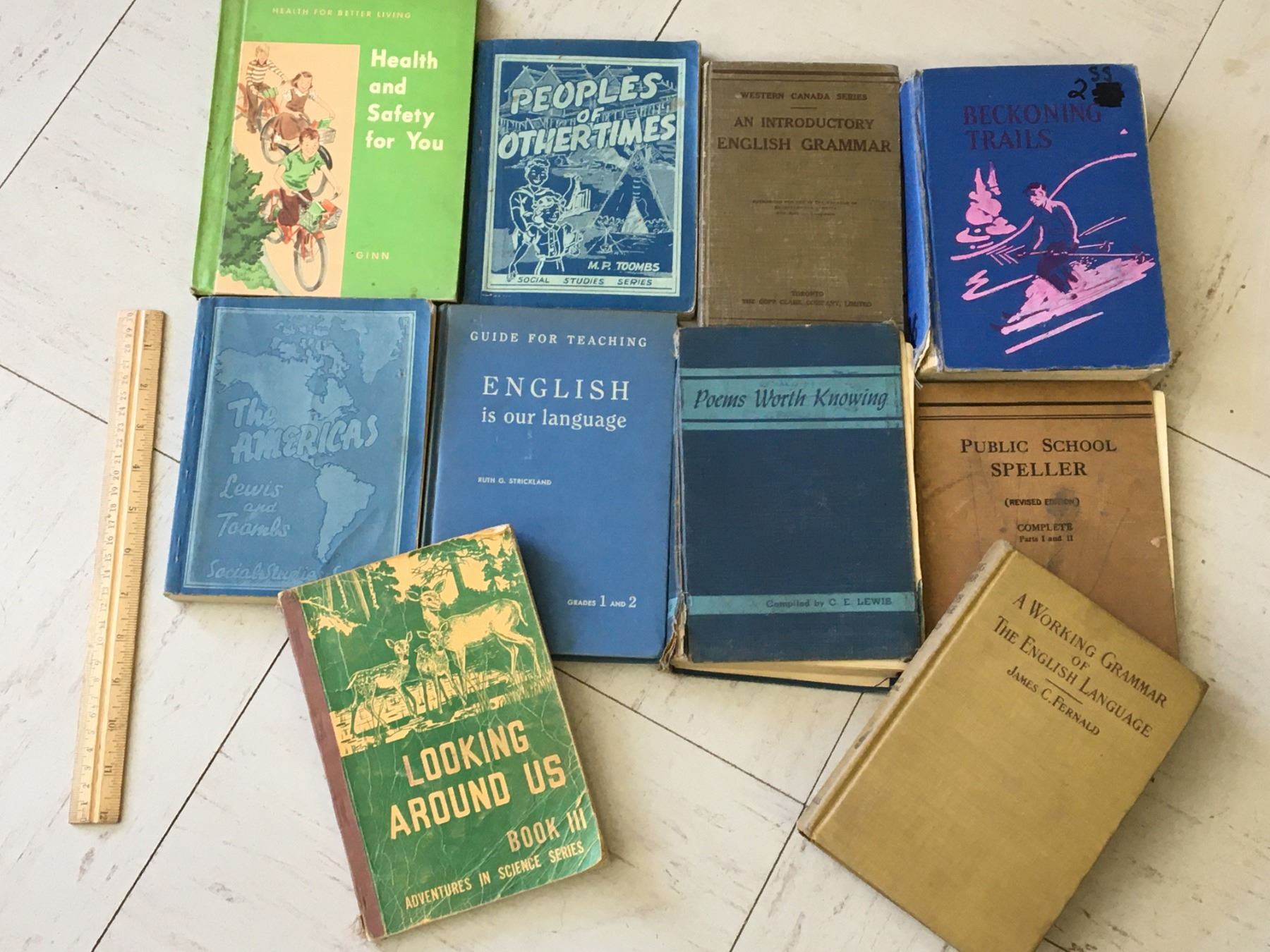 LOT OF VINTAGE SCHOOL BOOKS Schmalz Auctions lot-of-vintage-school-books-schmalz-auctions