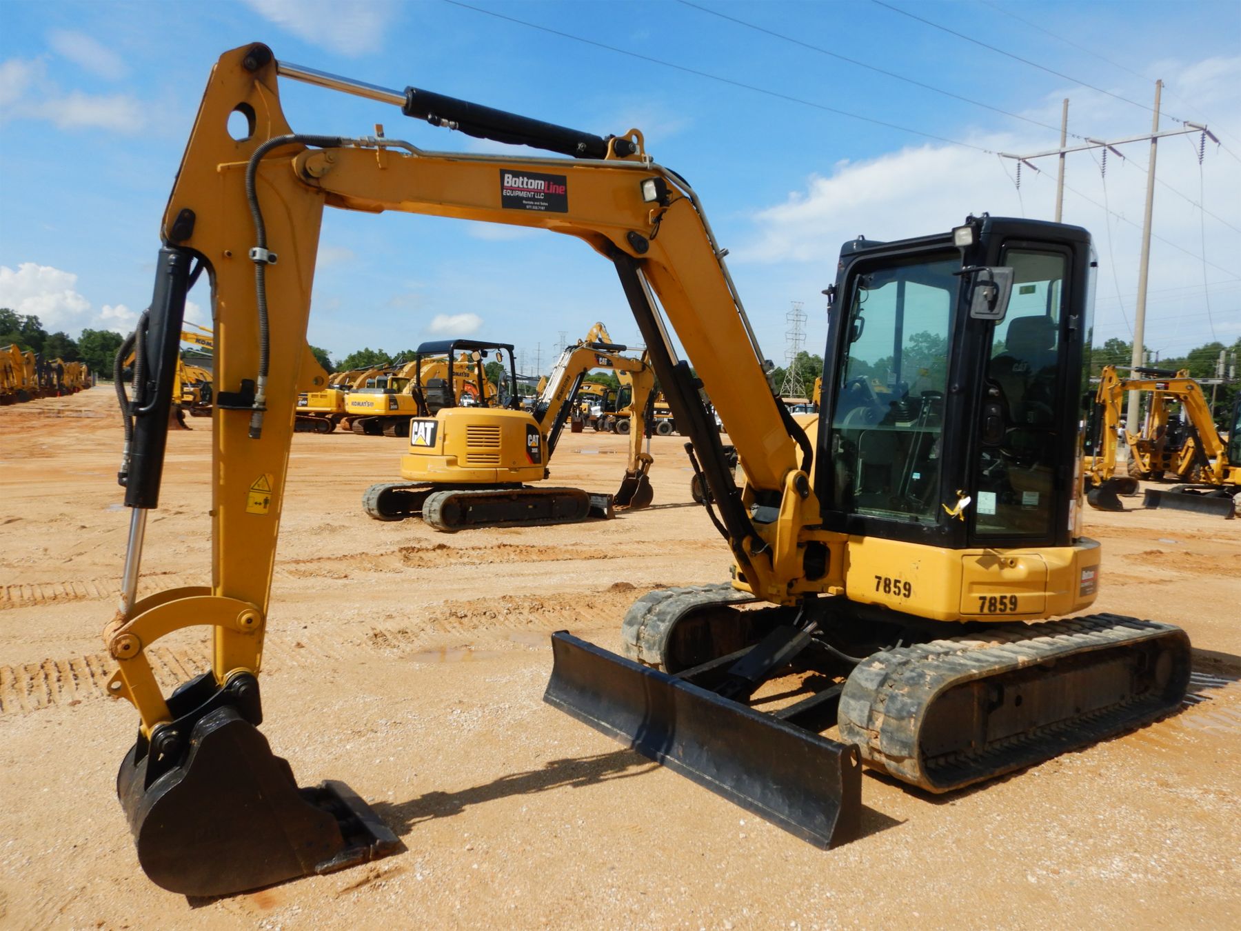 2016 CATERPILLAR 305E2 CR Excavator - Mini