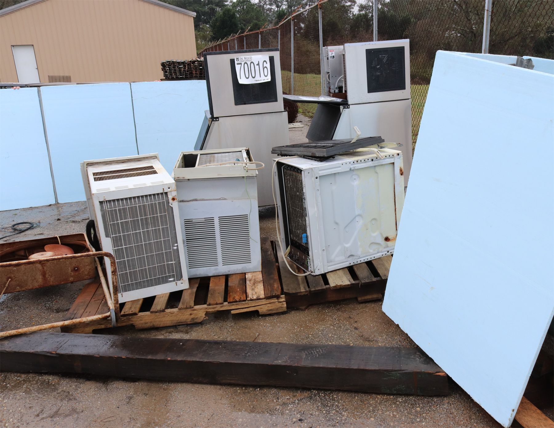 ice machines, A/C window units, fans, Selling Offsite: Located in Troy, AL