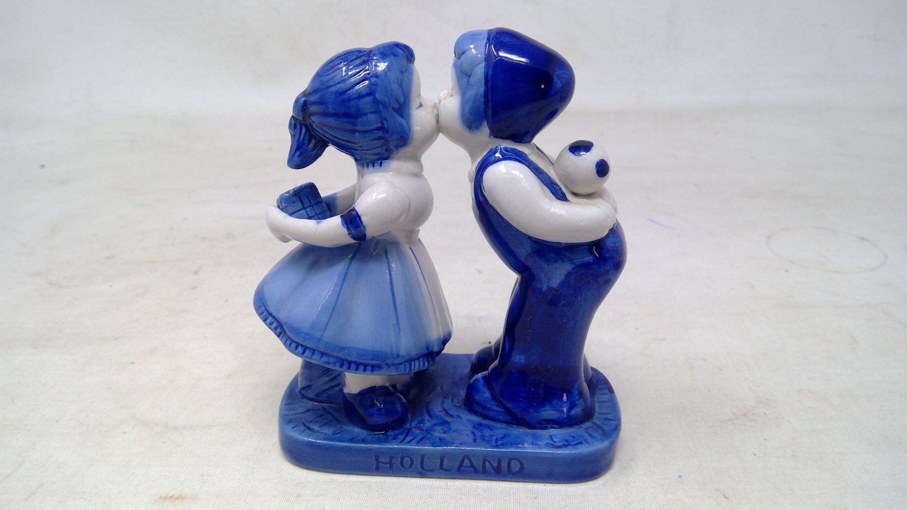Hand Painted Delft Spring Bulb Pot & Kissing Couple Art Deco