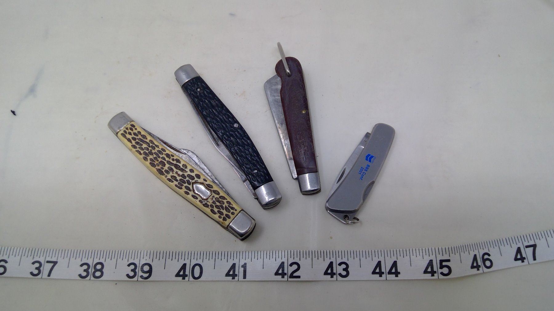 LOT OF ASSORTED KNIVES - Schmalz Auctions