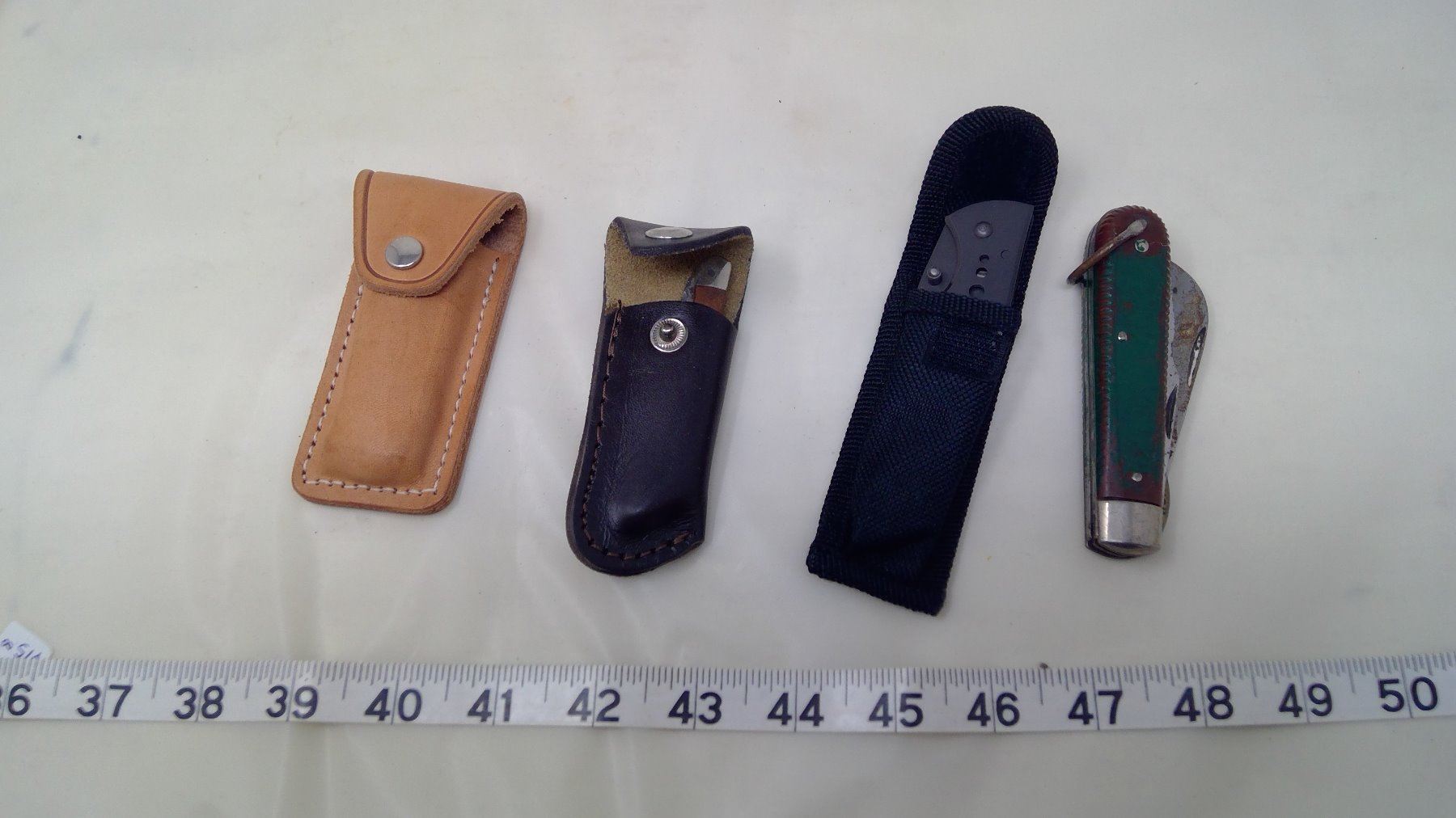 LOT OF ASSORTED KNIVES - Schmalz Auctions