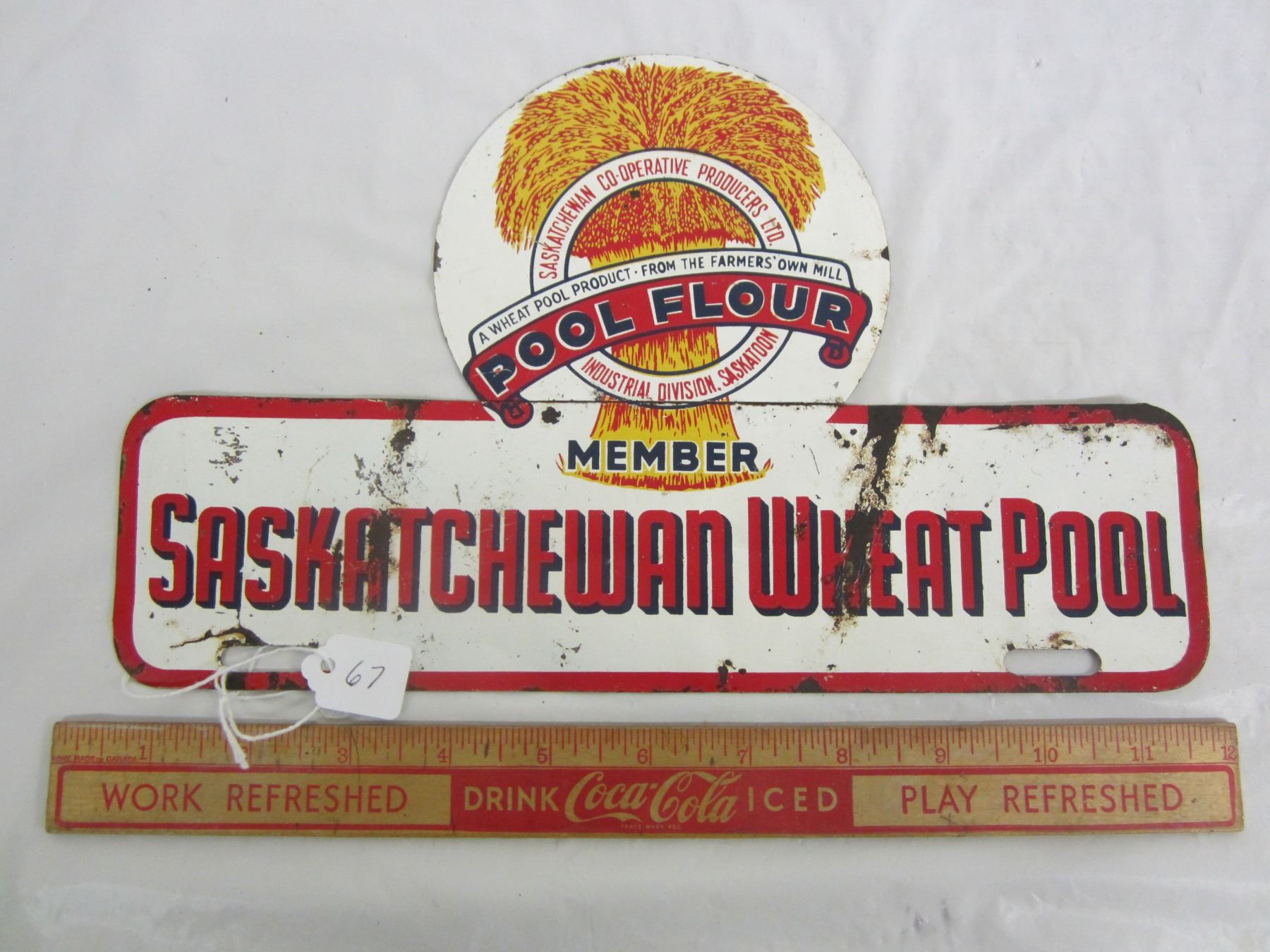 Vintage wheat pool license plate topper - Schmalz Auctions