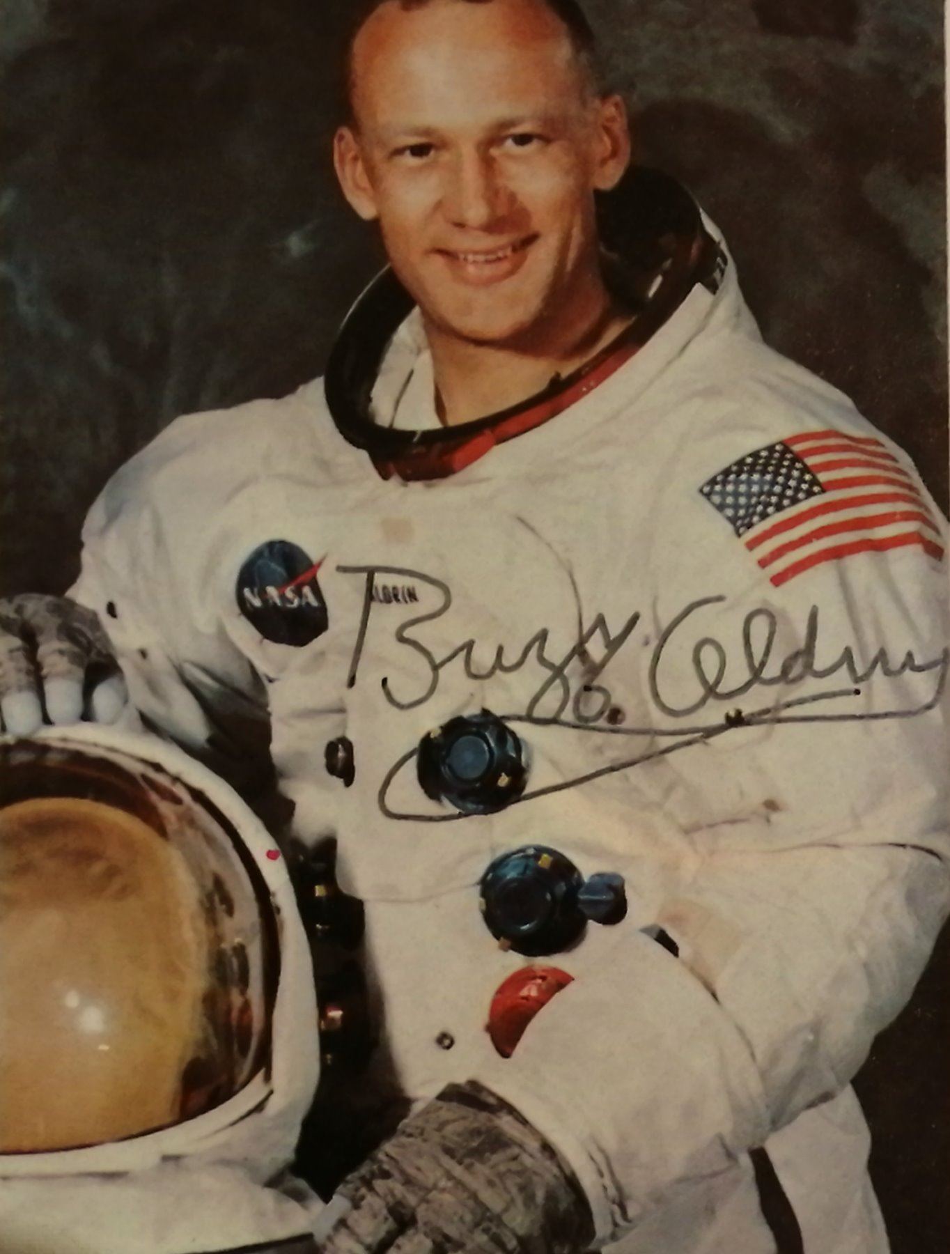ASTRONAUT AUTOGRAPHS.