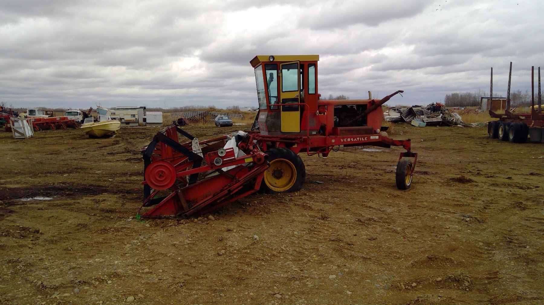 VERSATILE 400 SELF PROPELLED SWATHER - 20 FEET