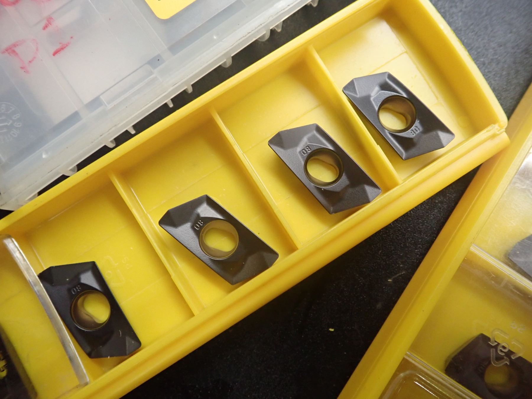 New Kennametal Carbide Milling Inserts New Kennametal Carbide Milling Inserts