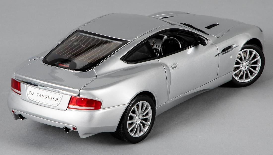 Kyosho Aston Martin V12 Vanquish scale model car
