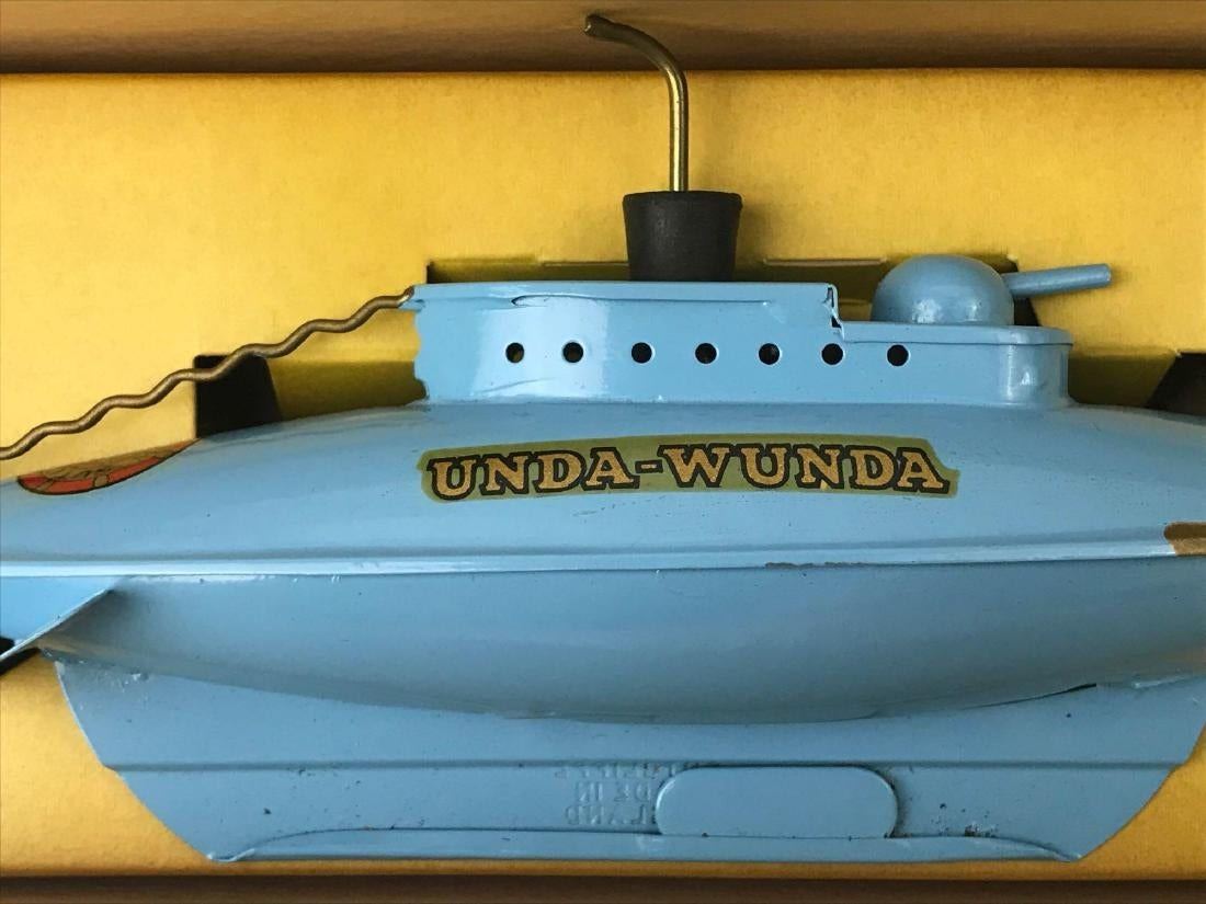 "Unda-Wunda" Clockwork Tin Diving Submarine Toy