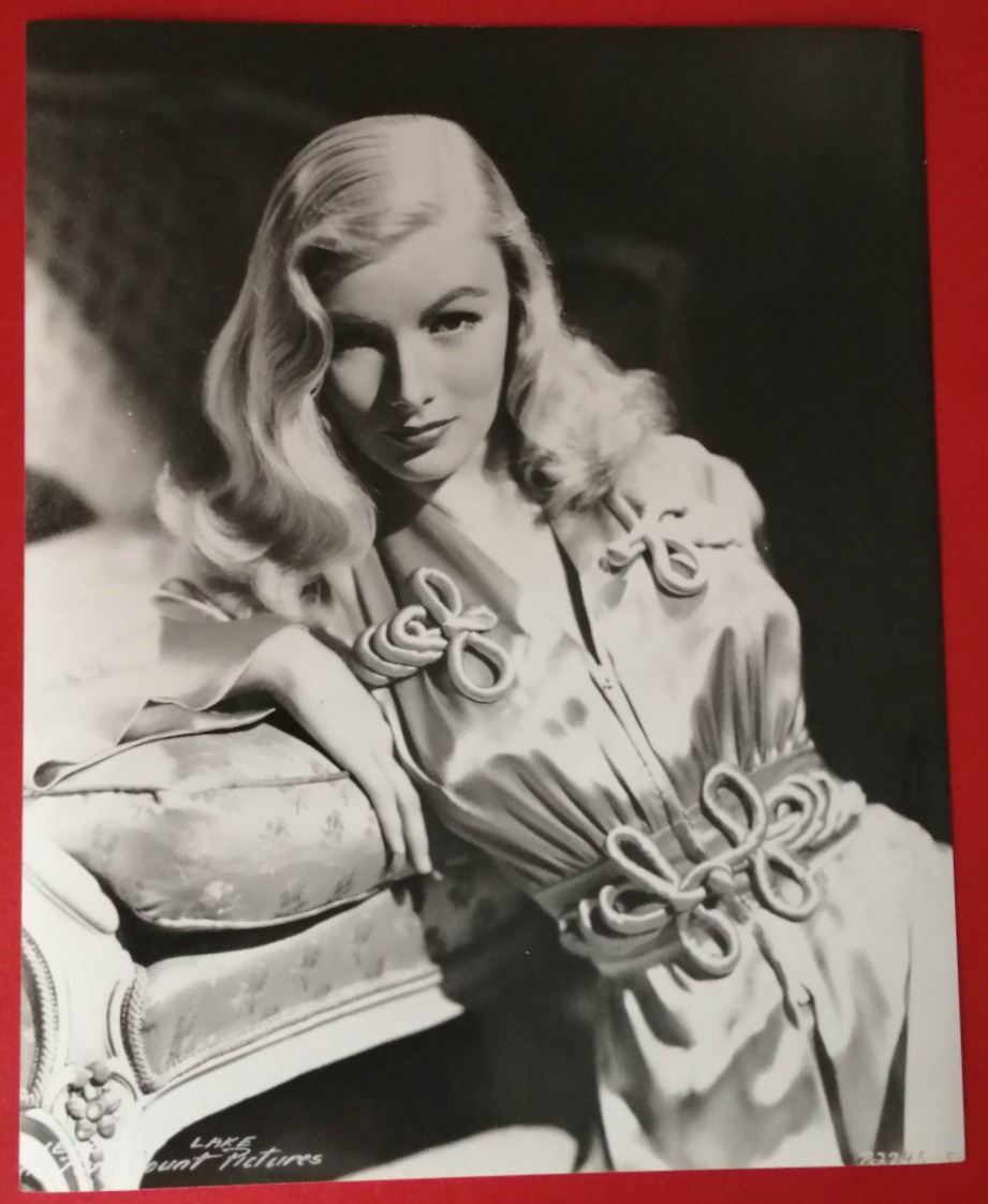 Veronica Lake (1922-1973).