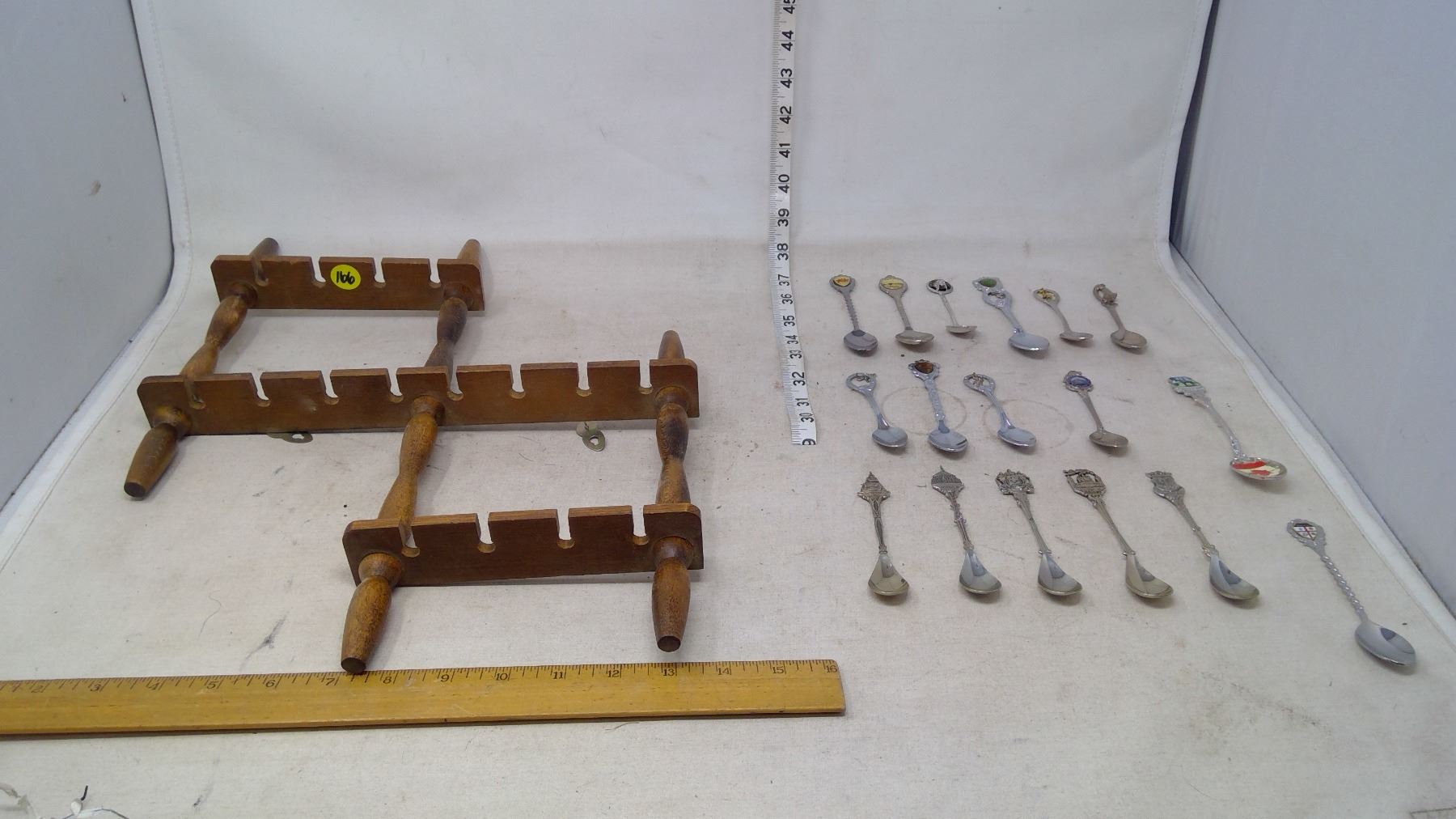 Spoon Rack with Spoon Collections (17 Spoons)