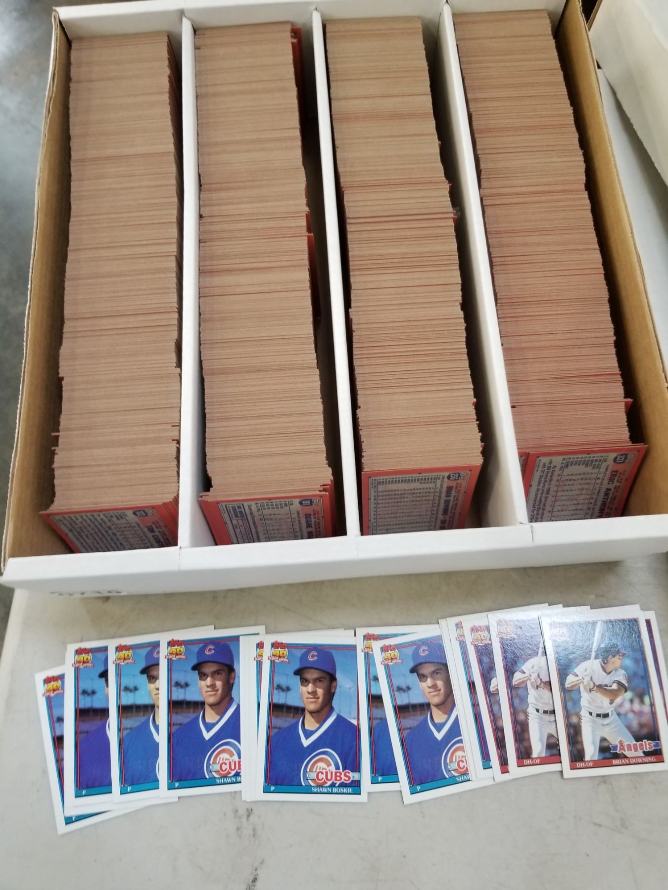 Large Box Of Baseball Cards - Big Valley Auction