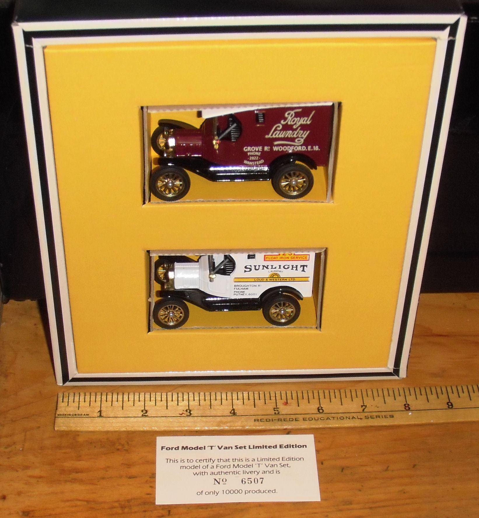 Model T Ford 2 vans mint in box limited edition 10 000- 2 Ford Model T ...