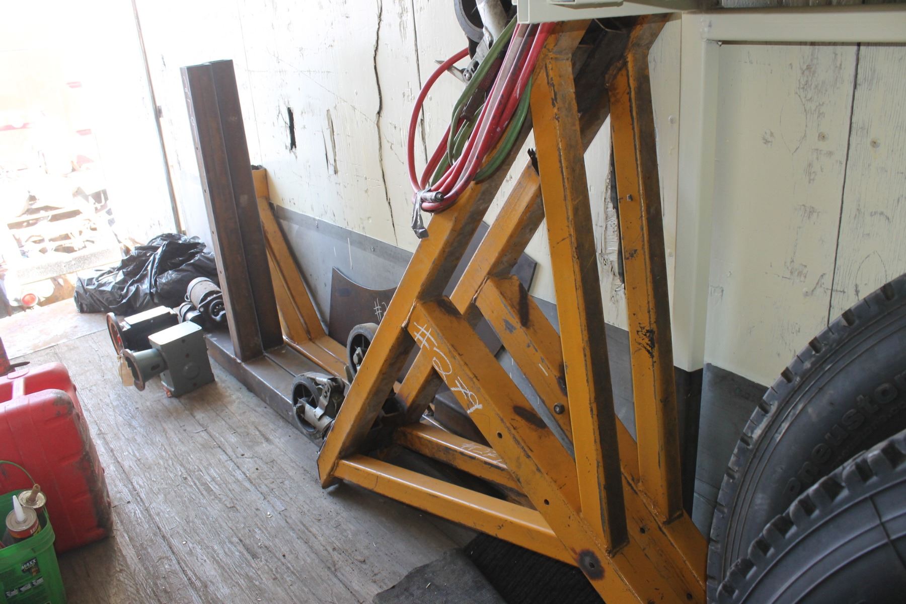 YELLOW ROLLING FRAME