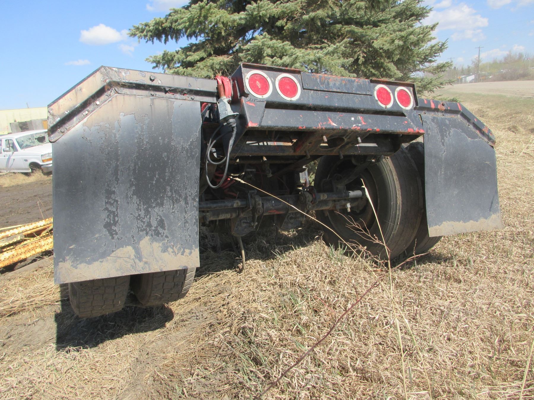 SINGLE AXLE CONVERTOR WITH FIFTH WHEEL