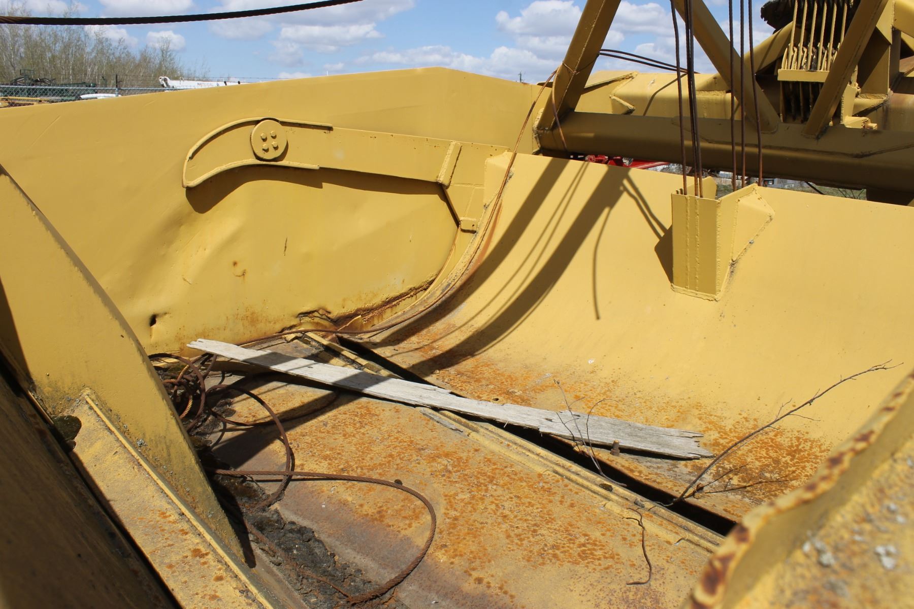 10' WIDE YELLOW CABLE SCRAPER