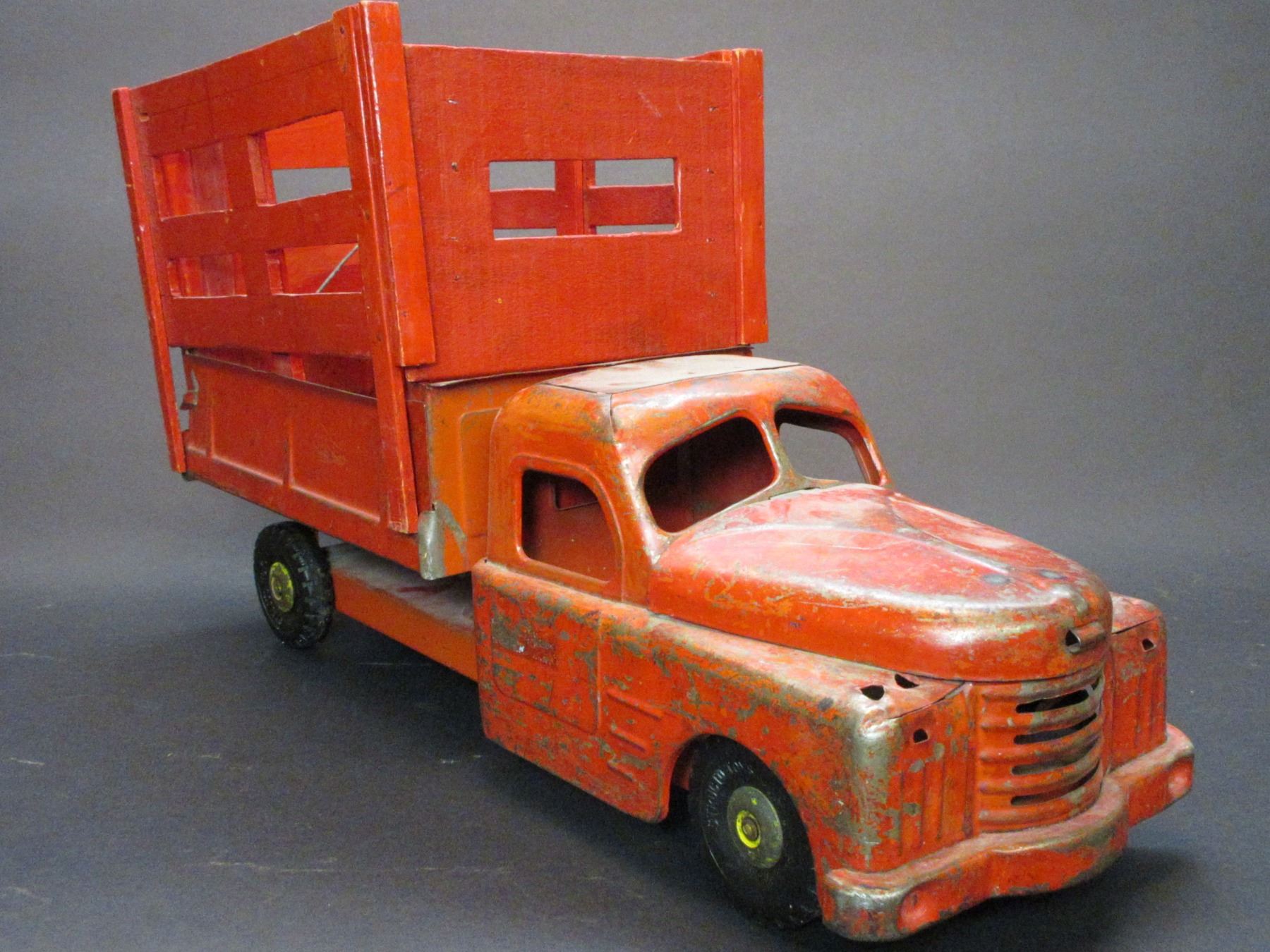 Metal Structo Toys Stock Truck- Dump Bed- Removable Stock Racks- 20"L X ...