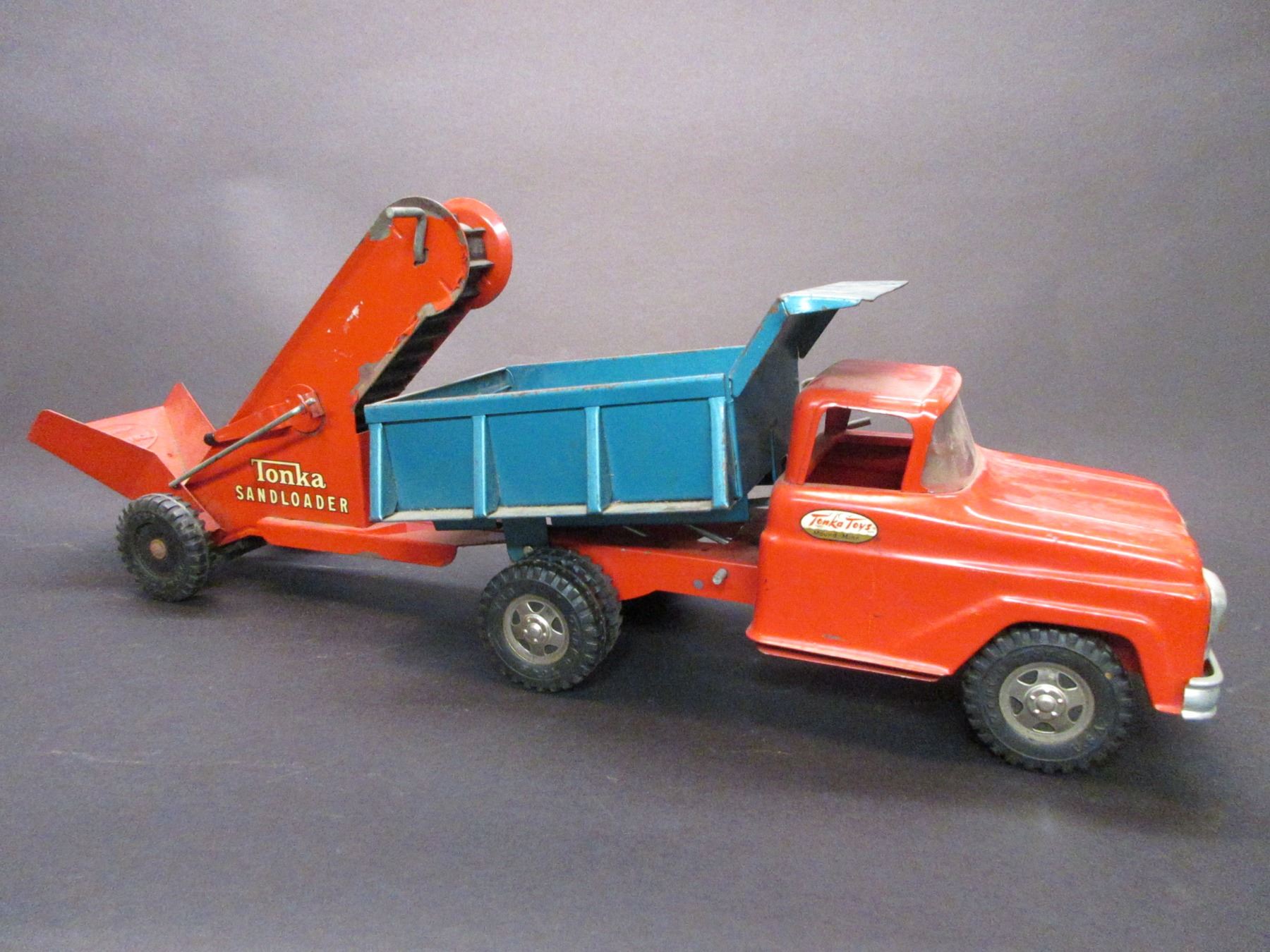 Tonka Dump Truck with Tonka Sand Loader- Total 23"L X 5.5"W
