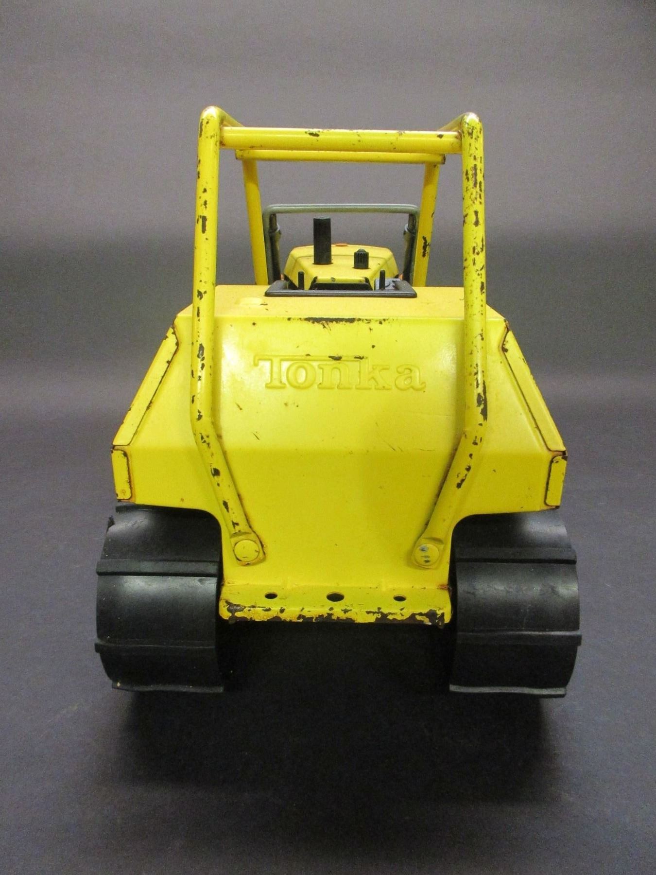 Mighty Tonka T-9 Dozer- 17"L X 11.5"W X 9.5"H