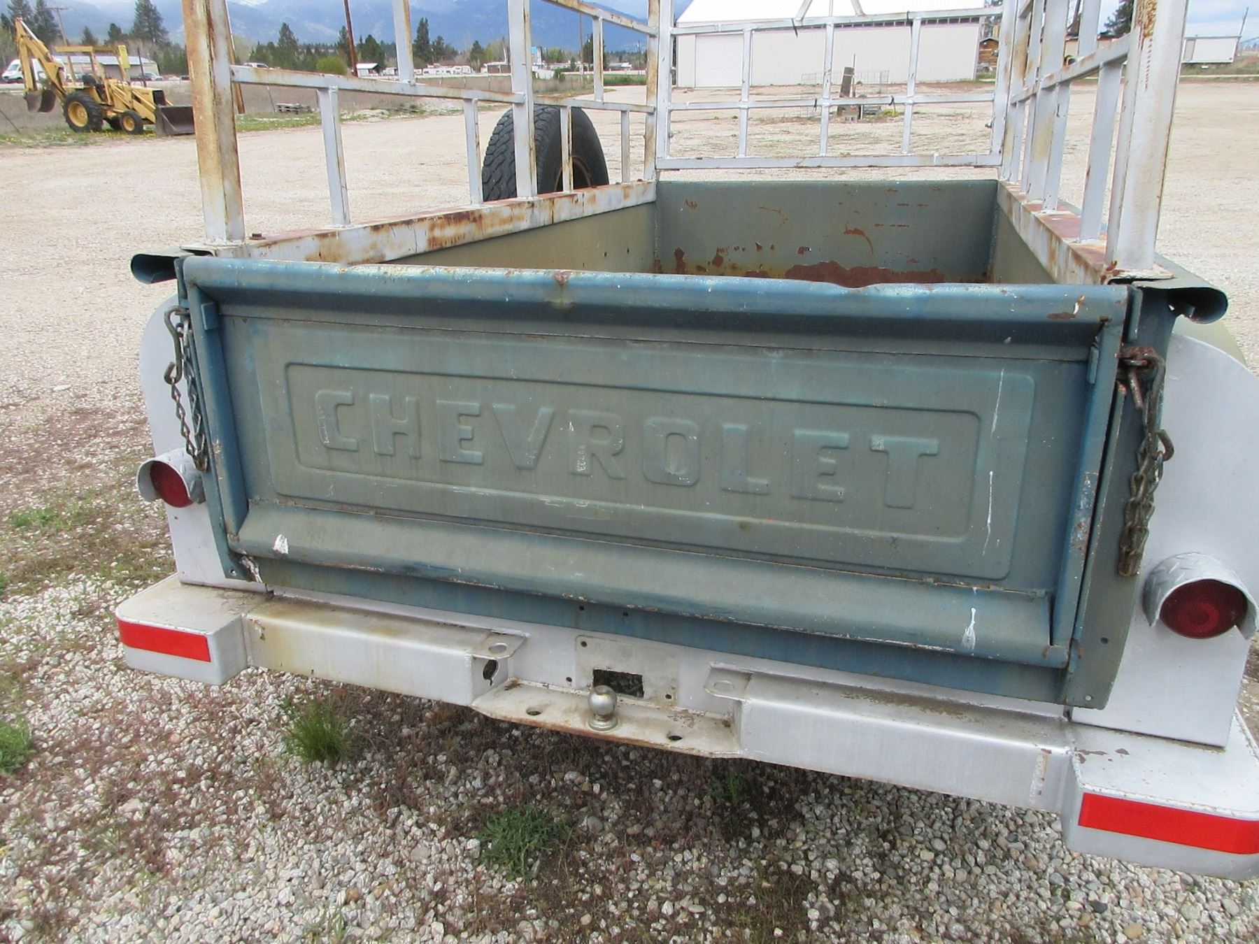 Chevrolet Pickup Bed Trailer- Racks- Basket- Good Rubber- Montana Title