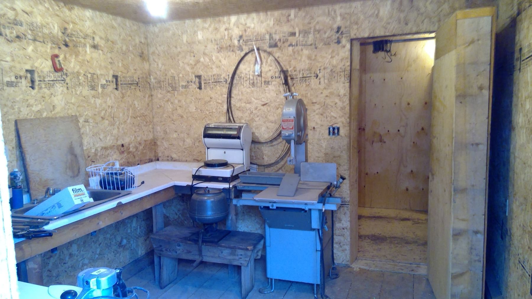 Portable Butcher Shop 20' x 12' and Sheeted Plank Floor, Electricity ...