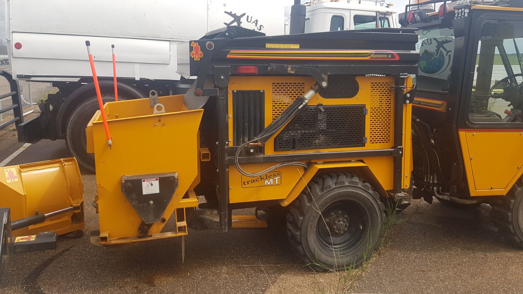 2008 MT-6 with plough and sweeper Trackless-