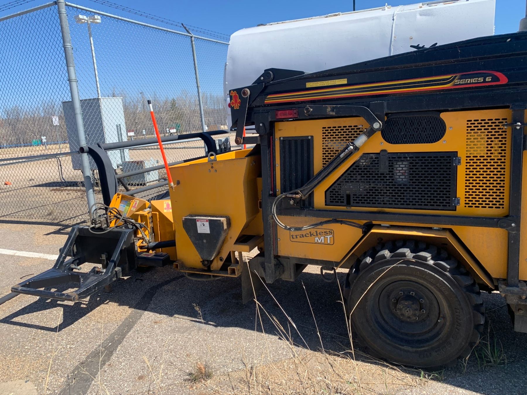 2008 MT-6 with plough and sweeper Trackless-