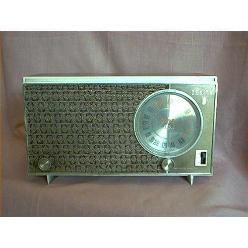 Vintage Zenith Radio Table Model #895650