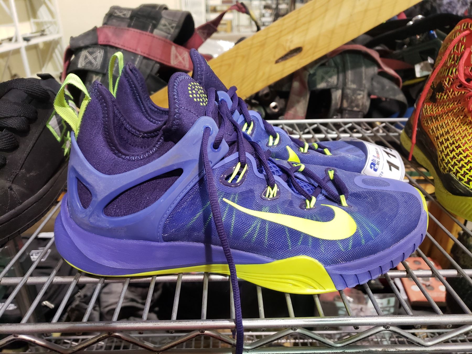 NIKE SIZE 9 5 SHOES Able Auctions NIKE SIZE 9 5 SHOES Able Auctions