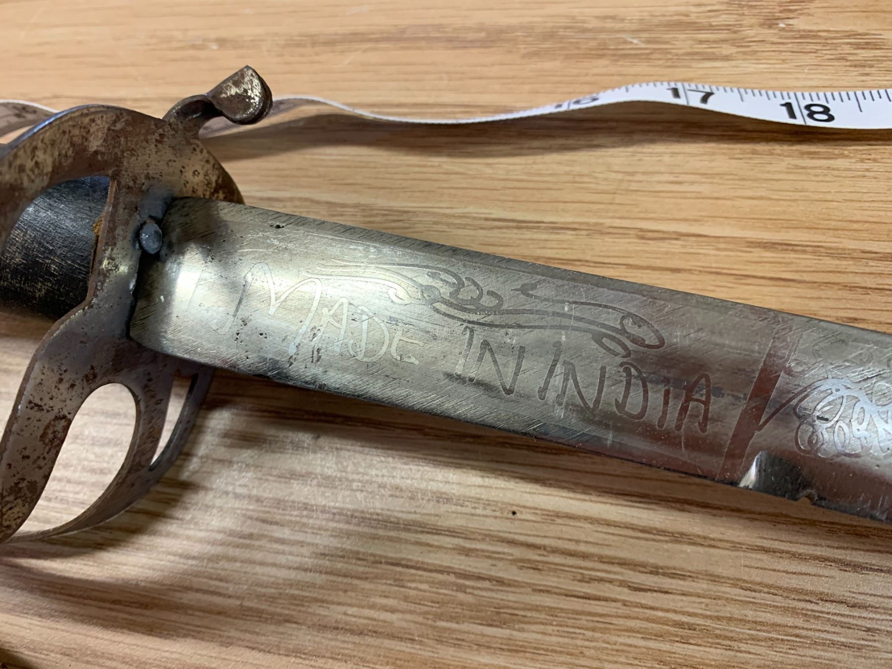 CURVED BLADE SWORD W/ SHEATH