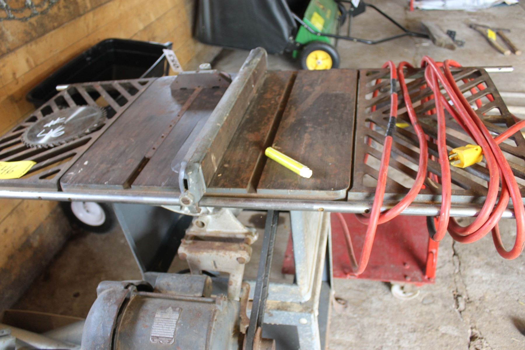 TABLE SAW (WORKING)
