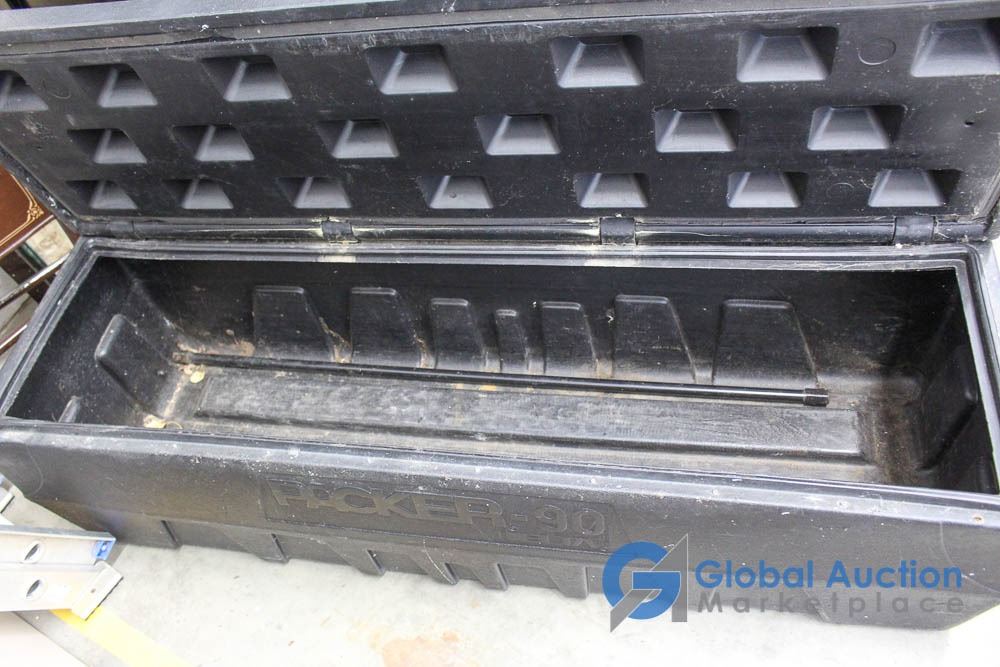 **Delta Packer 90 Truck Tool Box