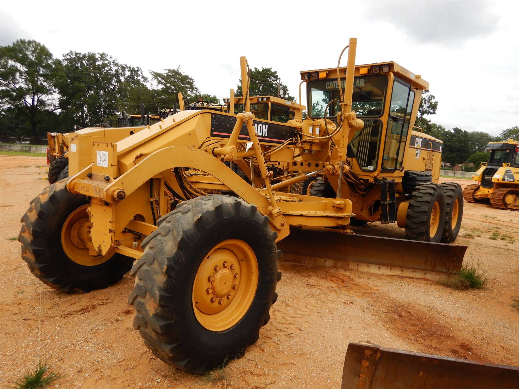 2005 CATERPILLAR 140H Motor Grader J M Wood Auction Company Inc 2005-caterpillar-140h-motor-grader-j-m-wood-auction-company-inc