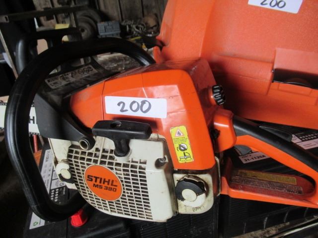 Stihl MS 390 Chainsaw w Case - Working