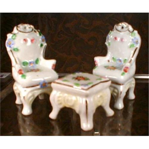 DOLLhouse Porcelain Table Chairs Occupied JAPAN #990982