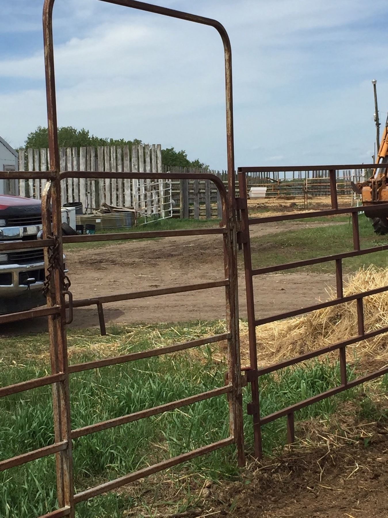 8 ft panel with walk through gate