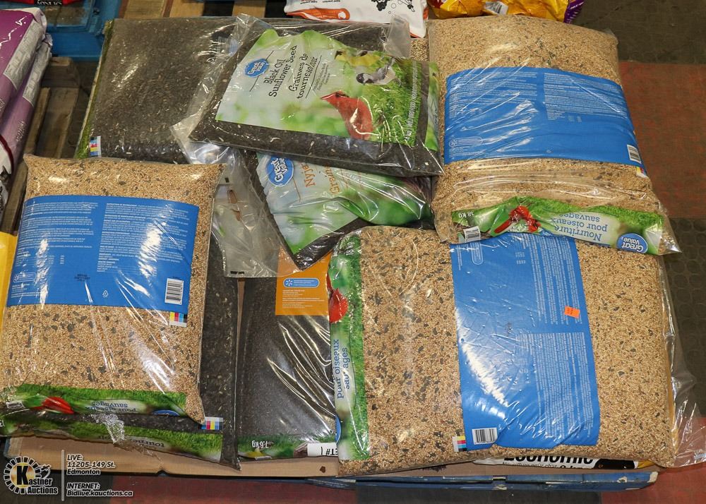 PALLET OF BIRD FOOD